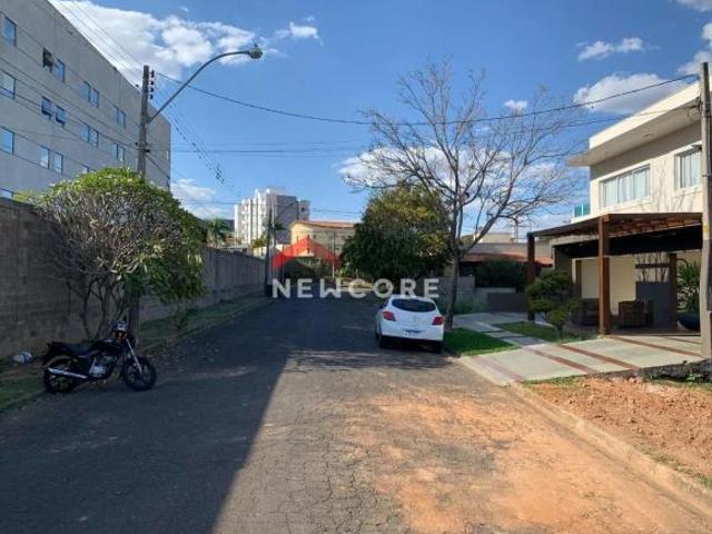 Lote em condomínio em Alameda Antonio Márcio Menegon Estância das Flores Jaguariúna/SP