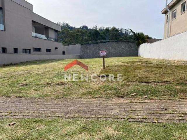 Lote em condomínio em Alameda das Bauhínias Tamboré Santana de Parnaíba/SP