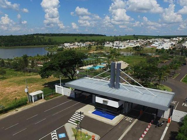 Lote em condomínio em Avenida Irineu Bastos Residencial Lago Sul Bauru/SP