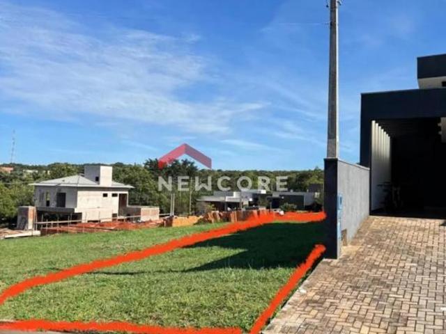 Lote em condomínio em Rua Luiz Levorato Jardim Marabá Bauru/SP