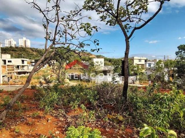 Lote em condomínio em Rua Quatro Mariposas Lagoa Santa/MG