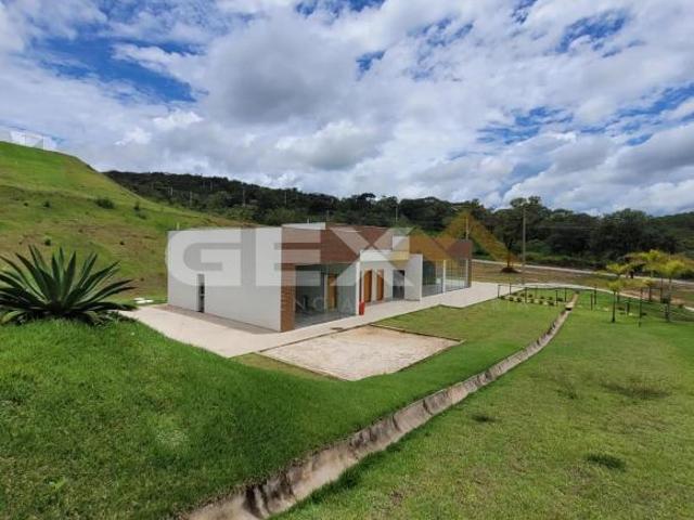 Lote em Condomínio Fechado, perfeito para morar bem