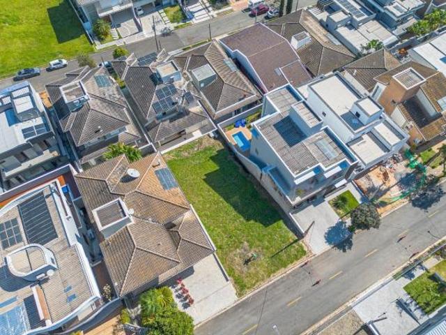 Lote em condomínio para venda em Pinheiro, 300m²