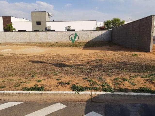 Lote em condomínio Pinda