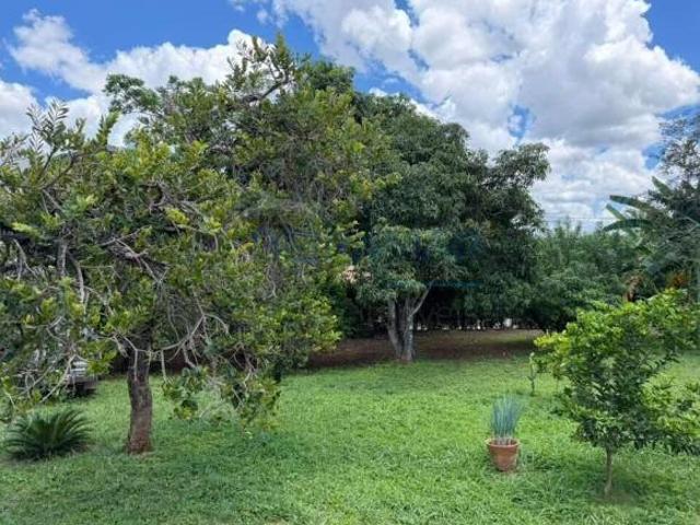 Lote em Condomínio Residencial em Arniqueira com 600 m²