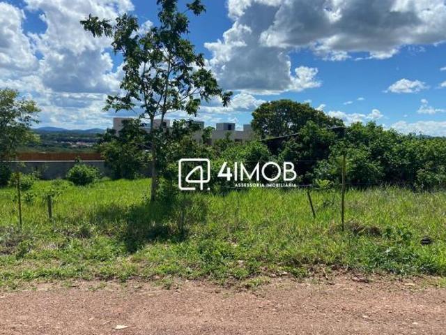 LOTE EM PIRENÓPOLIS BAIRRO DO CARMO