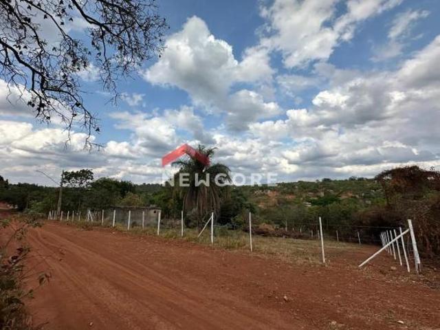 Lote em Rua São Roque Centro Mateus Leme/MG