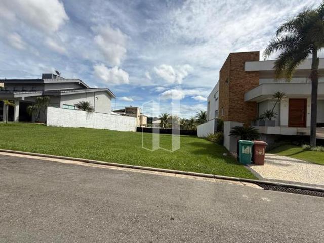 Lote em Residencial Alphaville Flamboyant