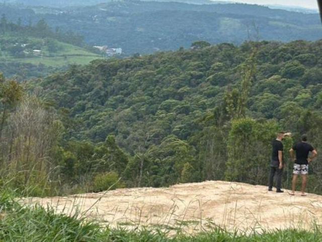 Lote em São Roque/SP | 1.000m² | Pagamento facilitado | Pronto para construir