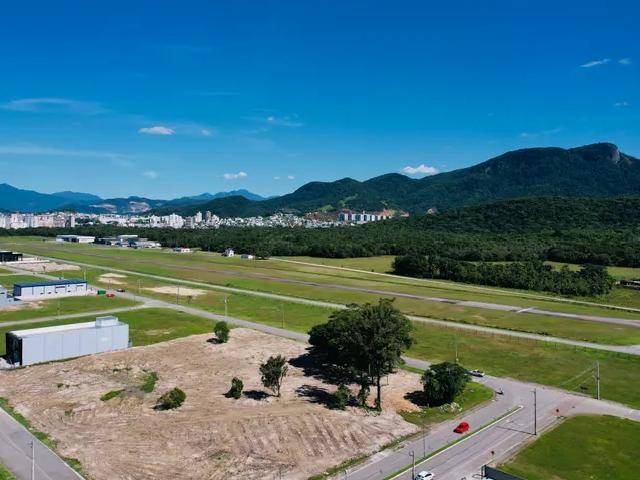 Lote EMPRESARIAL à venda no AEROPARK Acesso Pedra Branca, São José/SC