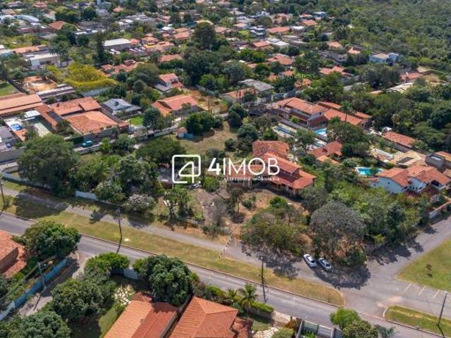 LOTE| ENTRE LAGOS | UM TERRENO PARA QUEM VALORIZA LIBERDADE E LOCALIZAÇÃO
