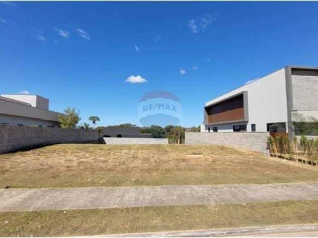 Lote Escriturado e registrado com 555m² no condomínio Residencial 1 Alphaville Brasília