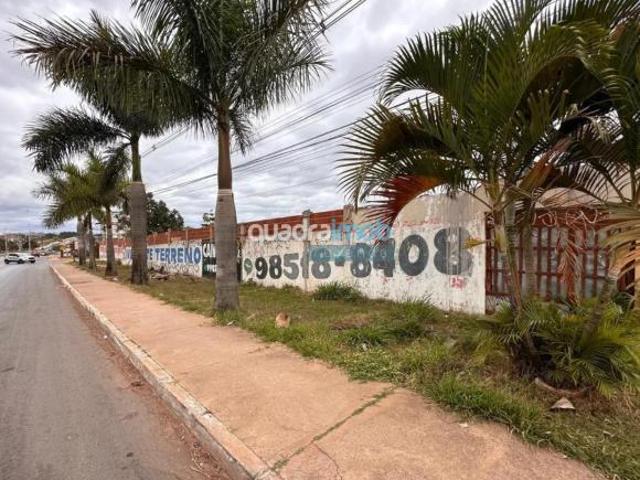 Lote híbrido com 2.400 m² para uso comercial ou residencial