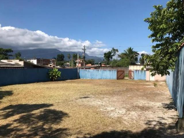 Lote limpo a venda possui 900 metros quadrados em Boraceia Bertioga SP