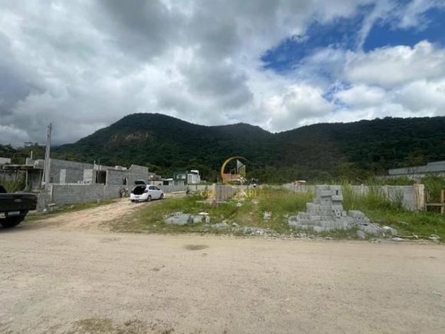 Lote para venda de 400m² em condomínio fechado murado Em Caraguatatuba SP
