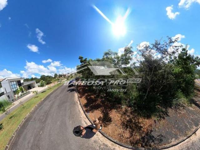 Lote para venda em condomínio deCaldas Novas beira lago