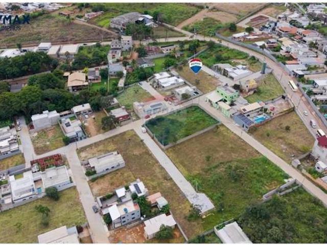 LOTE PLANO NO CONDOMINIO ESTANCIA DOS IPES JARDIM BOTÂNICO