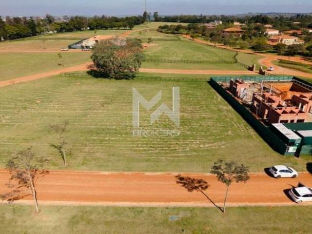 Lote plano no exclusivo Haras Larissa, em Monte Mor, no interior de São Paulo