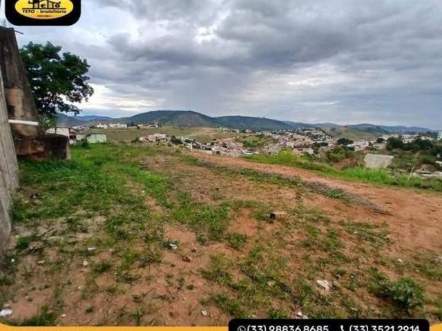 Lote plano com 776m² no Bairro Filadélfia