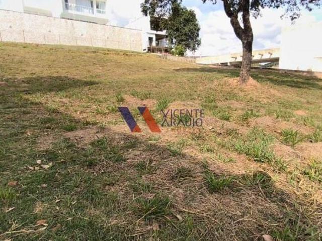 Lote plano com 1.000m² à venda, condomínio Gran Royalle em Betim