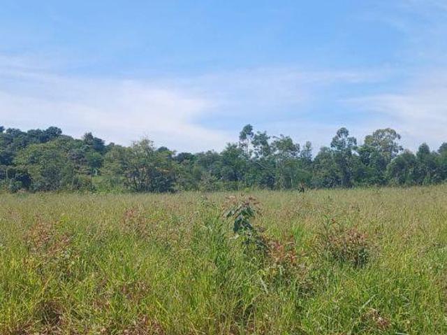 Lote Plano com Lago e Área Verde em Mairinque