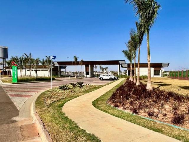 LOTE PLANO E QUITADO JARDINS VERSALHES Lote à Venda, 211.20 por R$ 231600.00 no setor Polo Empresa