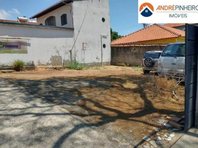 LOTE PLANO PRÓXIMO DA PRAÇA ESQUINÃO NO SANTA AMÉLIA R$ 900.000,00