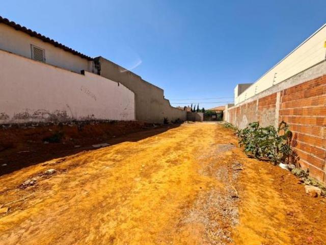 LOTE PLANO VICENTE PIRES 440M² NASCENTE CONDOMINIO VAZADO PRÓXIMO A ESTRUTURAL