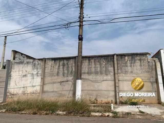 Lote plaino à venda em Atibaia com 360m²