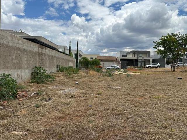 LOTE / POENTE / ESCRITURADO / CONDOMÍNIO FECHADO / ALTO DA BOA VISTA SOBRADINHO