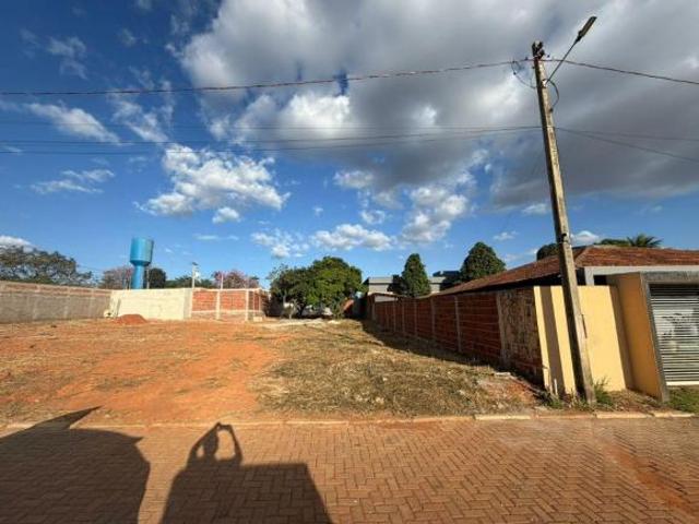 Lote ponte alta norte, 350m², plano, condomínio consolidado
