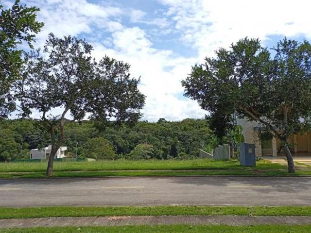 Lote privilegiado no Alphaville 2 — 502,92 m² próximo à mata