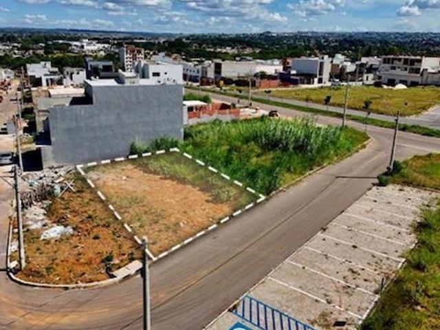 Lote Residencial à Venda no Guará I 178,74 m² com Permuta e Financiamento