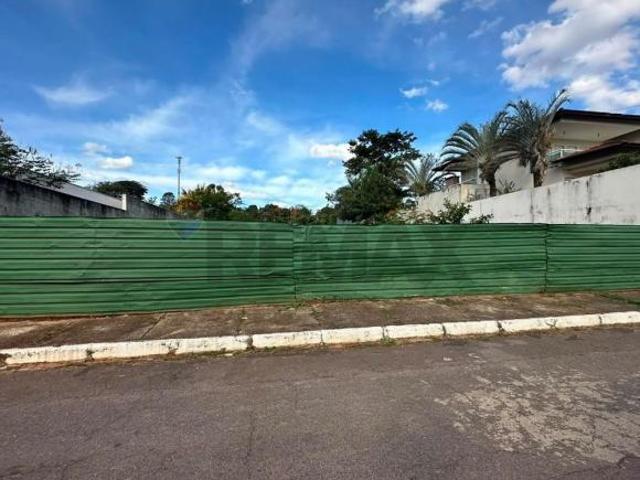 Lote residencial QI 28 Lago Sul Aceita financiamento