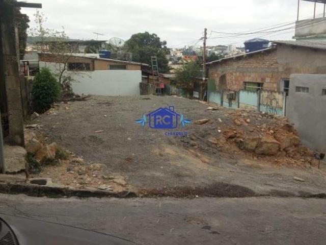 Lote situado na Fonte Grande em Conselheiro Lafaiete/MG