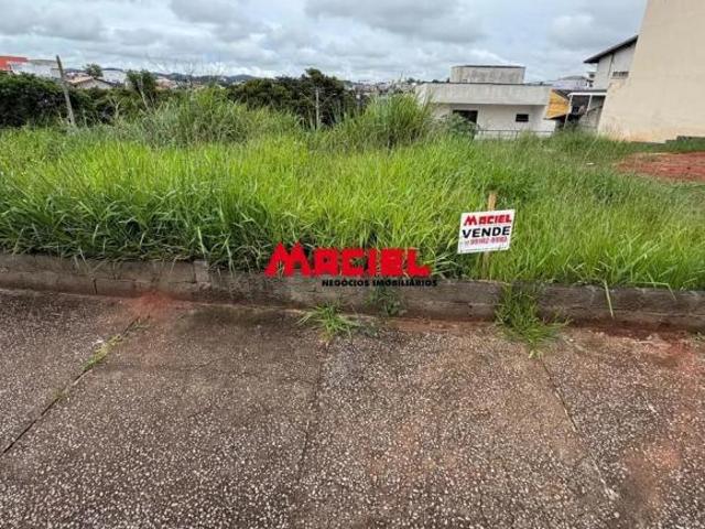 Lote terreno com leve declive no Sta Julia