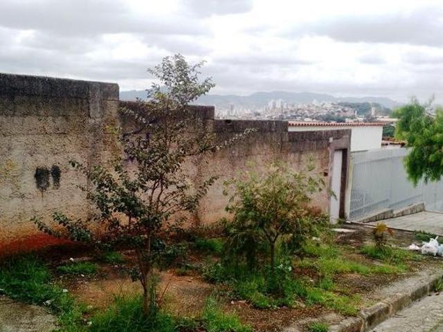 Lote / Terreno com 1 quarto à venda em Belo Horizonte, no bairro São Bernardo
