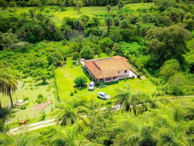 Lote / Terreno com 4 quartos à venda em Mateus Leme, no bairro Azurita