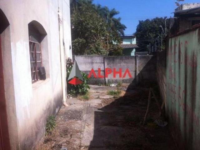 Lote / Terreno com 4 quartos à venda em Contagem, no bairro Centro