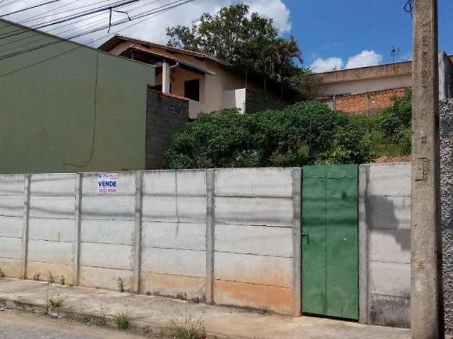 Lote / Terreno à venda em Varginha, no bairro Jardim Petrópolis