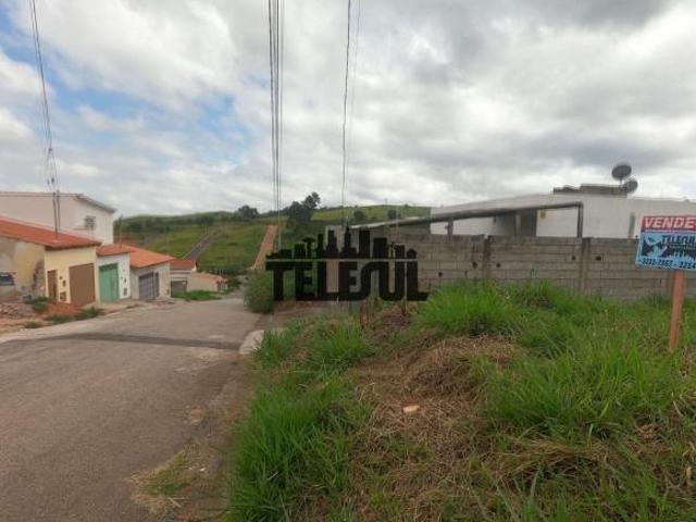 Lote / Terreno à venda em Varginha, no bairro San Marino