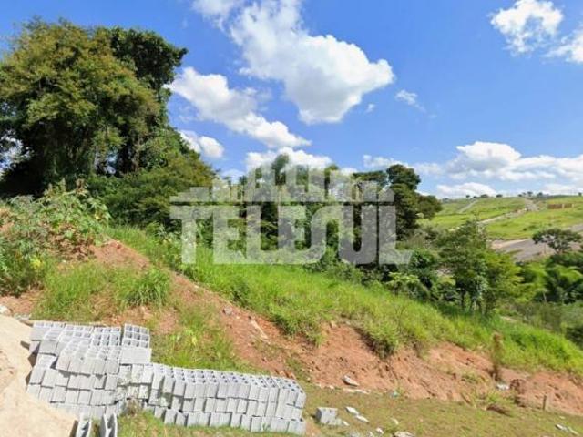 Lote / Terreno à venda em Varginha, no bairro Santa Clara