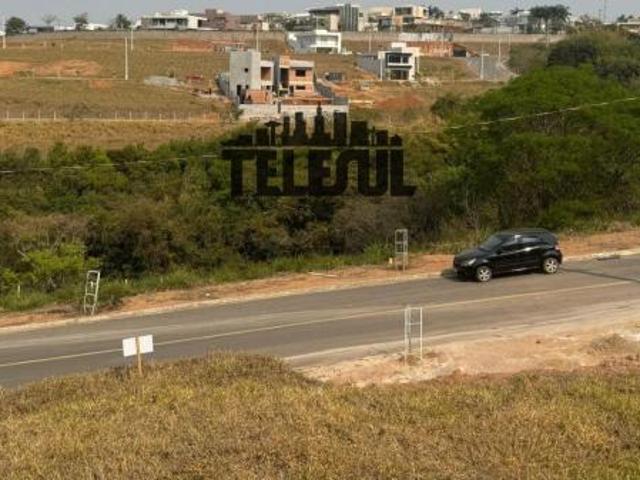 Lote / Terreno à venda em Varginha, no bairro Parque Mariela
