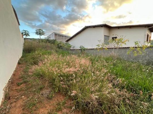 Lote / Terreno à venda em Varginha, no bairro Parque Boa Vista