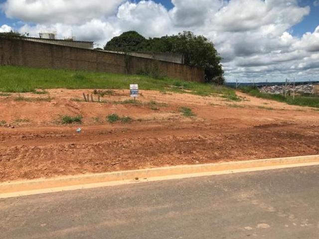 Lote / Terreno à venda em Varginha, no bairro Praça Da Mata