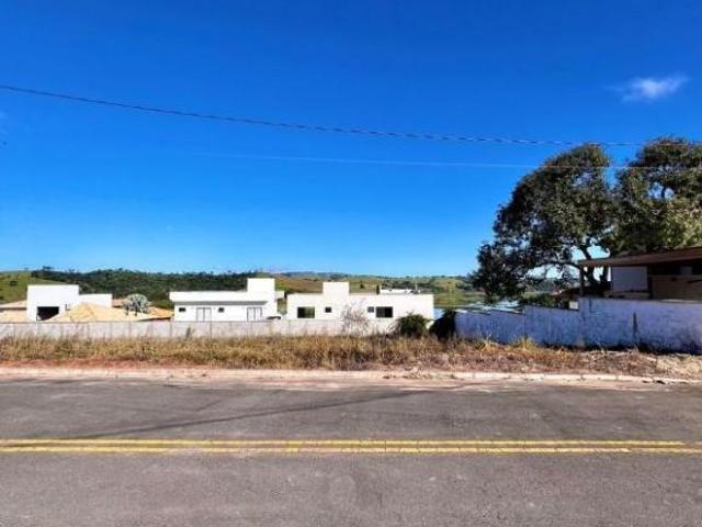 Lote / Terreno à venda em Varginha, no bairro Riviera Do Lago