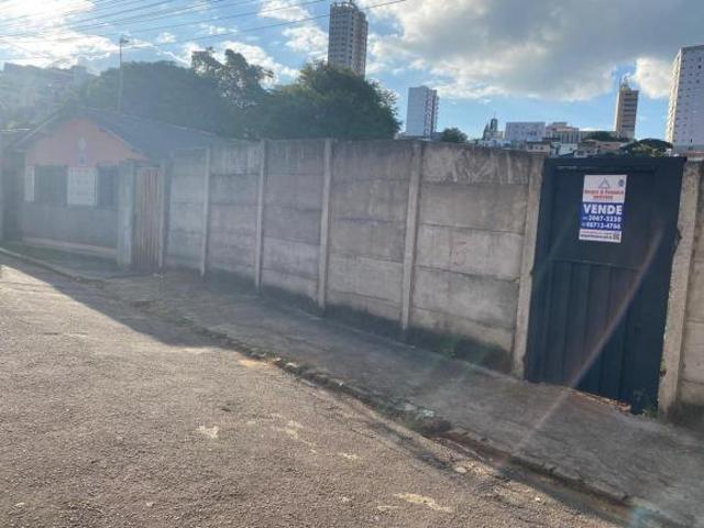 Lote / Terreno à venda em Varginha, no bairro Três Bicas