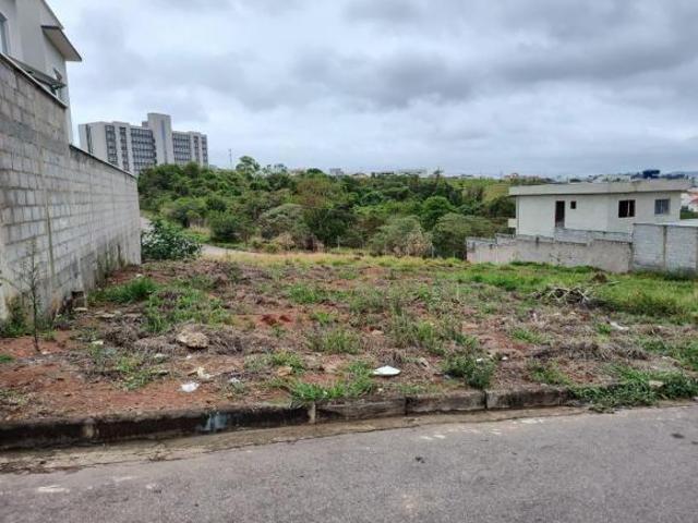 Lote / Terreno à venda em Varginha, no bairro Vale Das Palmeiras