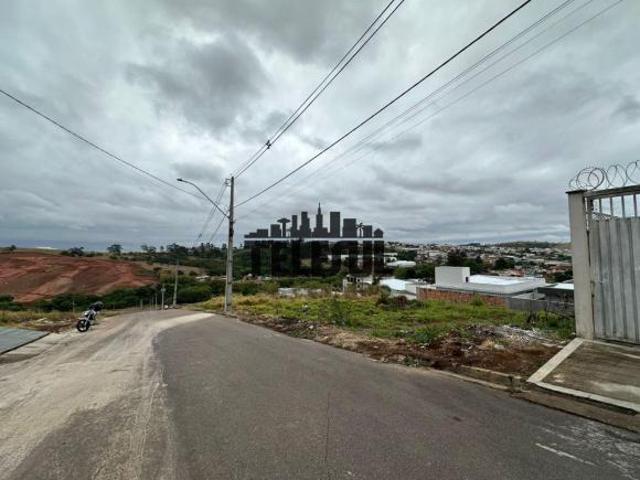 Lote / Terreno à venda em Varginha, no bairro Vila Verde