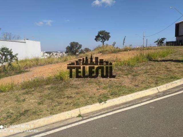Lote / Terreno à venda em Varginha, no bairro Vila Paiva